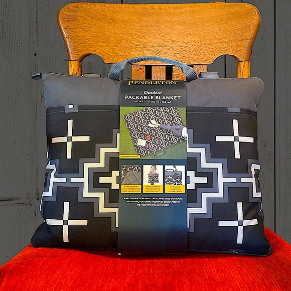 Pendleton | Bedding | Nwt Pendleton Outdoor Packable Blanket | Poshmark